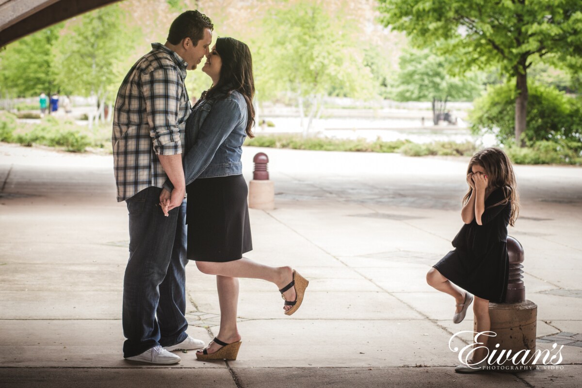 22 Cute Engagement Photos