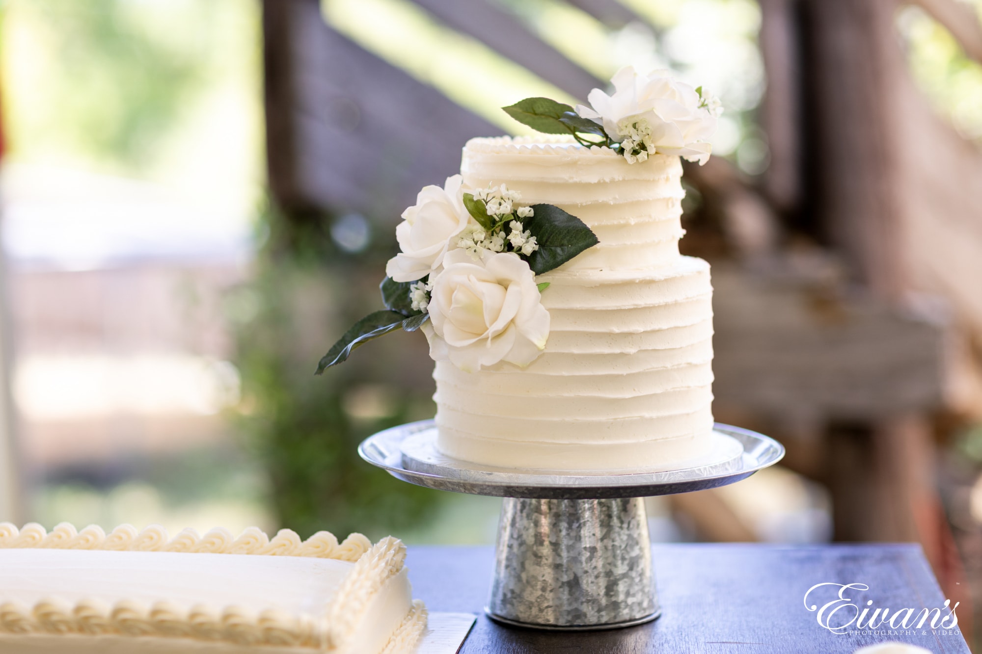 How Much Does a Wedding Cake Cost? | Eivan's Photo & Video How Much Does a Wedding Cake Cost? | Eivan's Photo & Video
